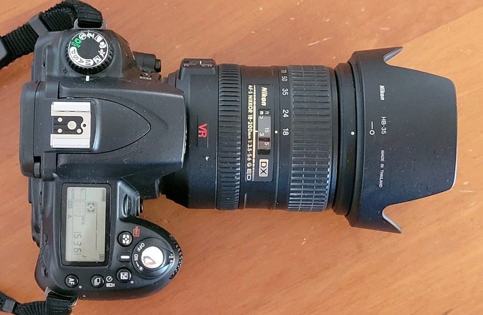 Nikon D90, 18-200 lens, has focus issues | eBay