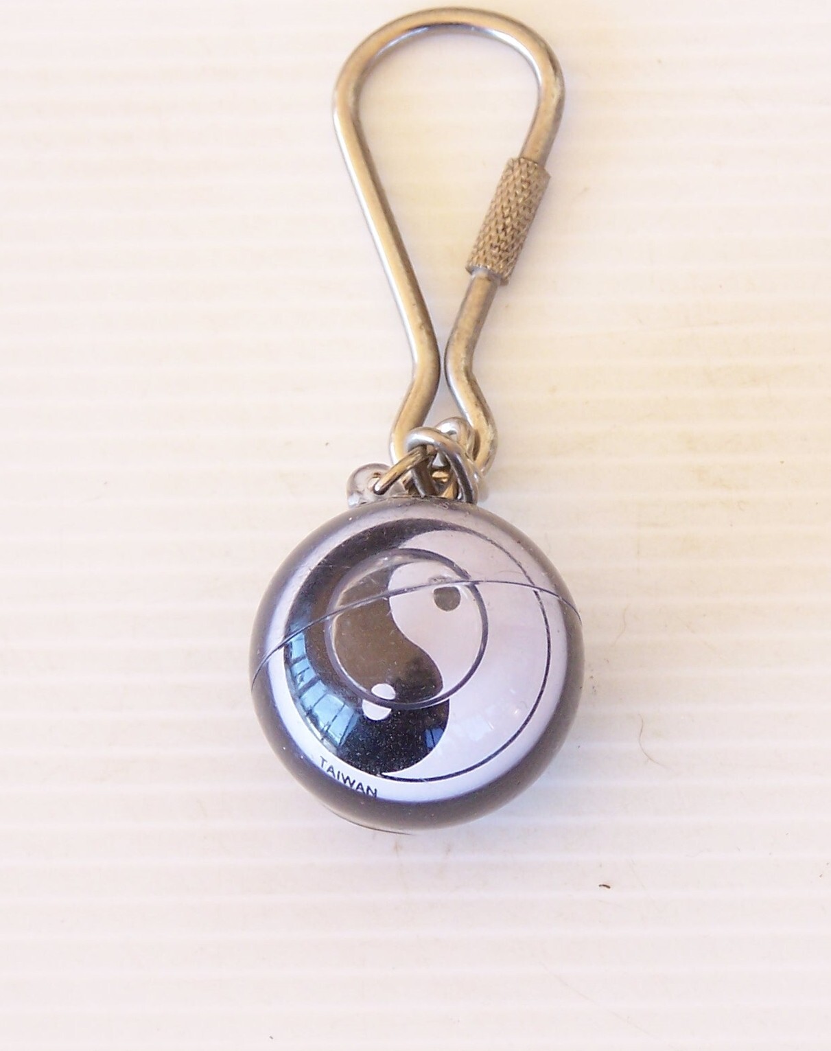 VINTAGE YIN YANG TAIWAN TRAVEL SOUVENIR BALL KEY CHAIN KEYRING | eBay