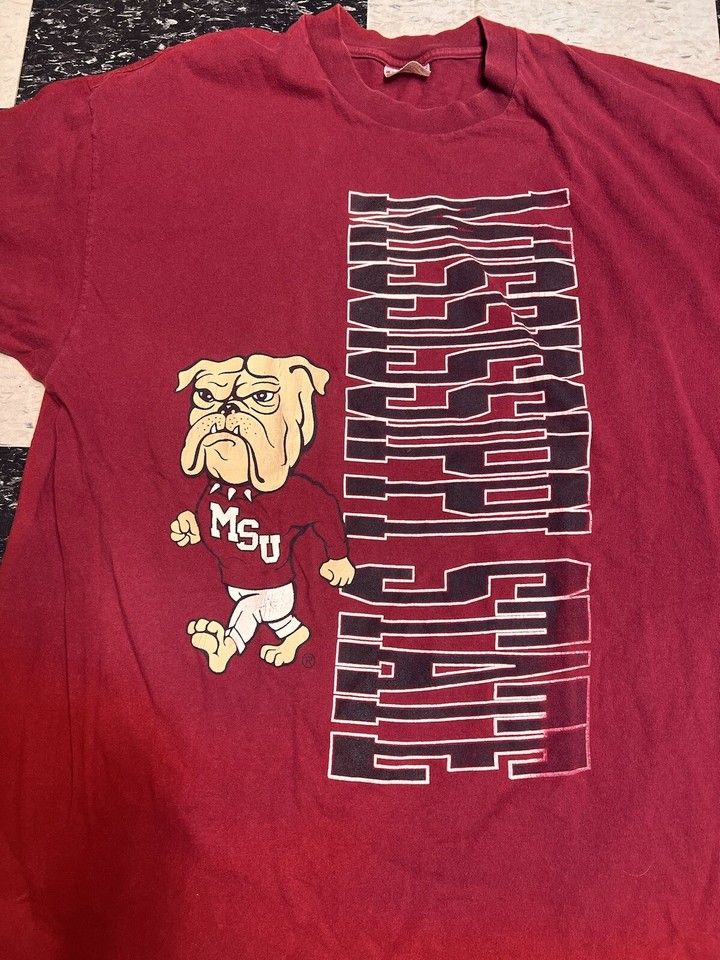 Vintage Mississippi State Bulldogs MSU Maroon T Shirt Walking Bully ...