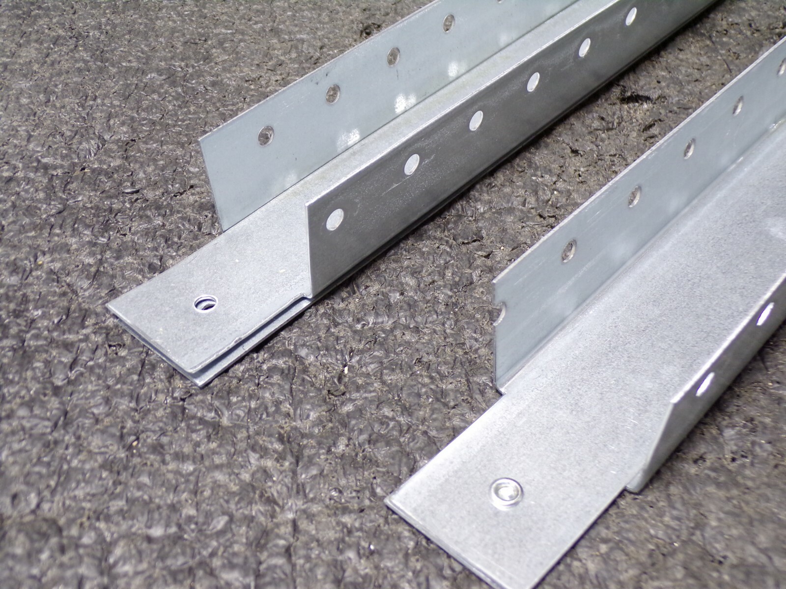 DAYTON Retaining Angle, Vertical or Horizontal, 2TGH7 | eBay