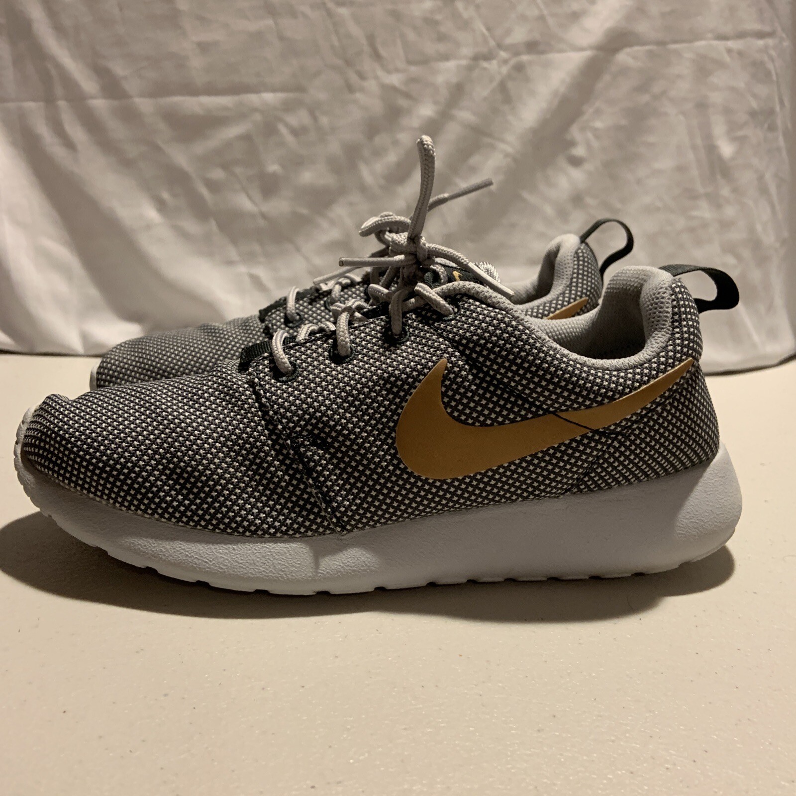 Nike Womens Roshe One 511882-070 Gray Running Shoes Sneakers Size 5.5 ...