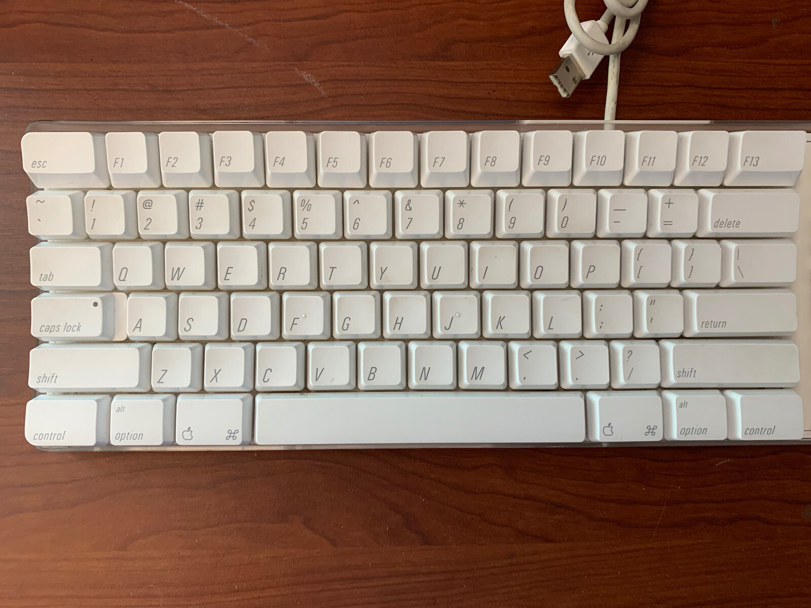 Genuine Apple Mac A1048 White Wired Full Size Keyboard English with 2 ...