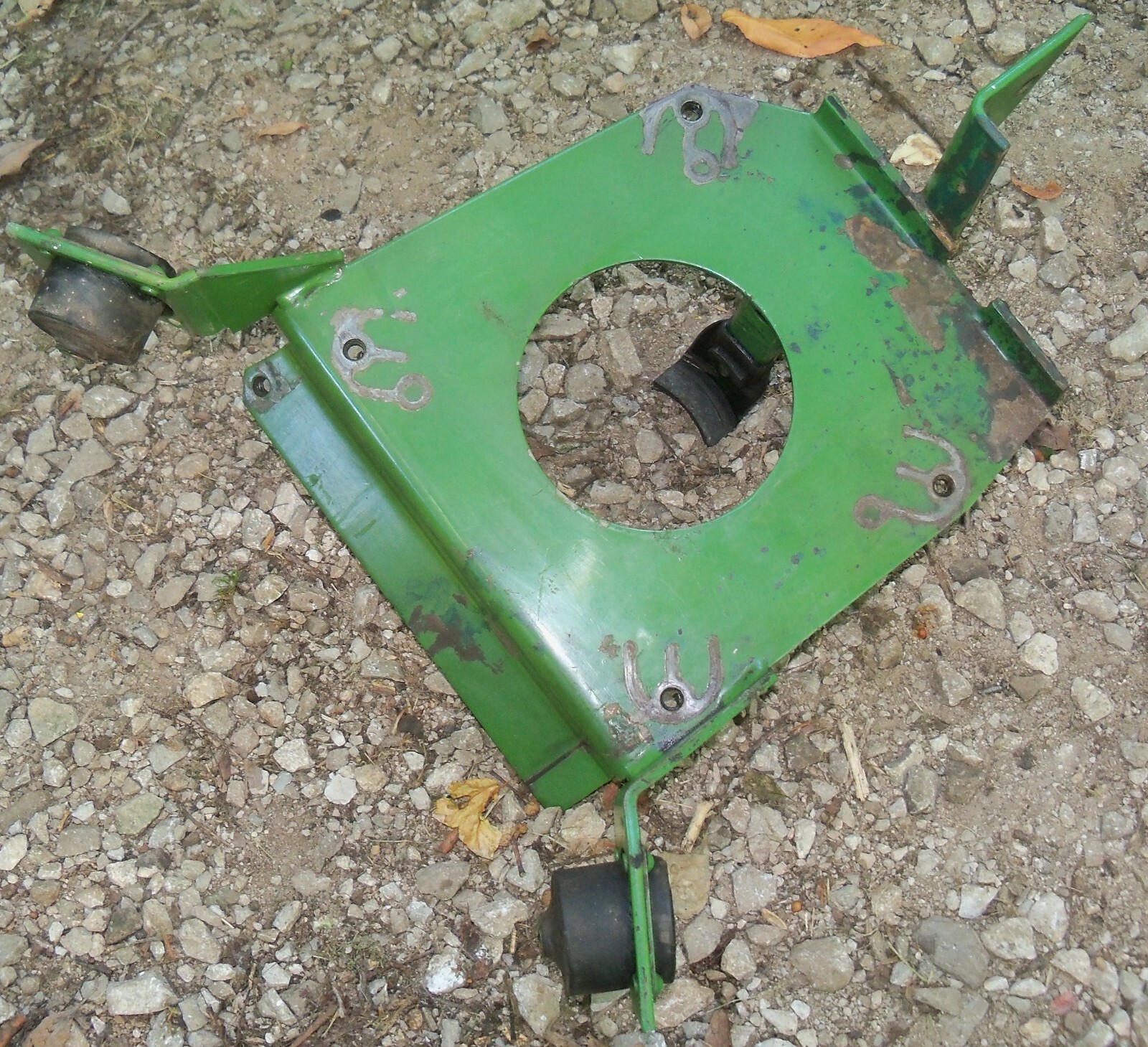 JOHN DEERE 100 Lawn Tractor Engine Cradle Base Isolator Mount Mounts ...