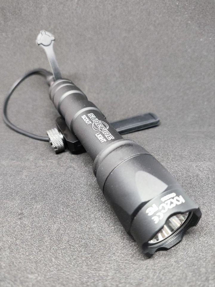 SureFire M600 Ultra High Output LED Scout Light 2 Colors Black Tan ...