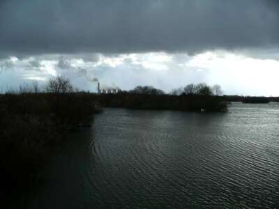 Photo 6x4 Attenborough Nature Reserve Long Eaton A blustery day of ...