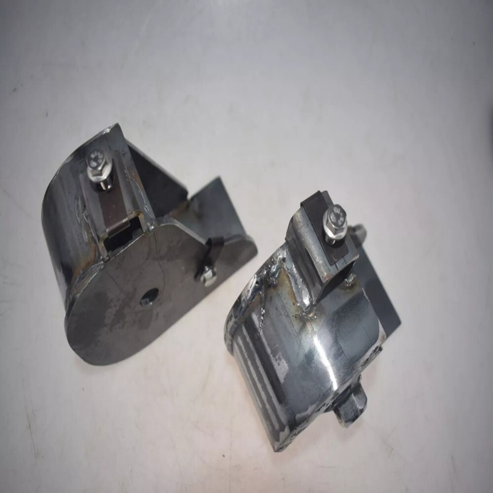 Upper Trailing Arm Mounts Only Pairs For Chevy Trailblazer Gmc Envoy | eBay