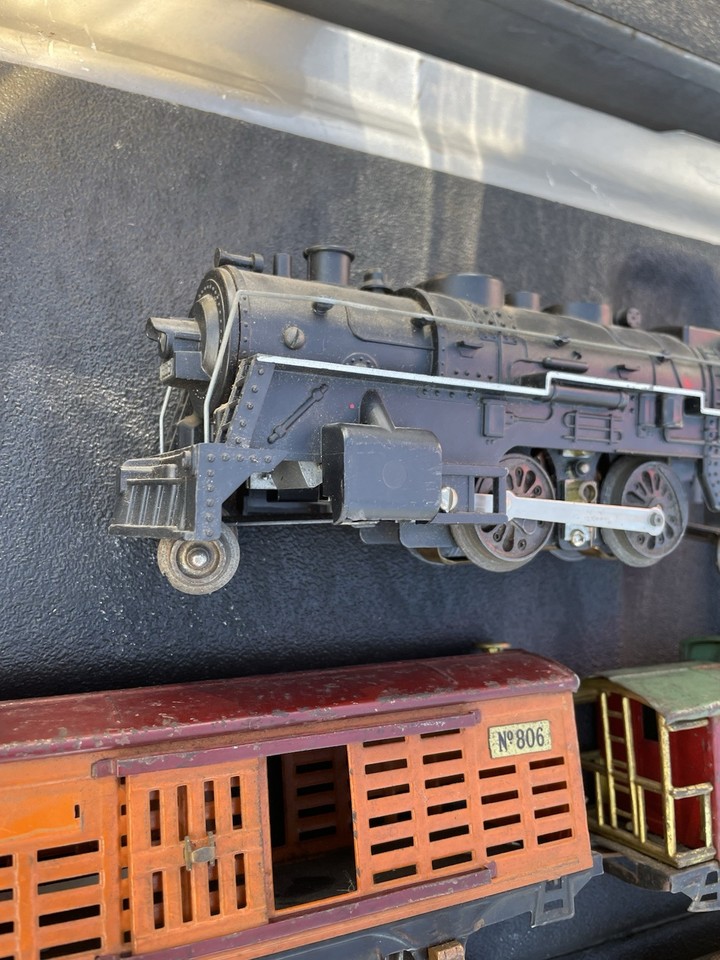 Vintage Lionel 1666 Locomotive Train With Others Lionel Cars Lot | eBay