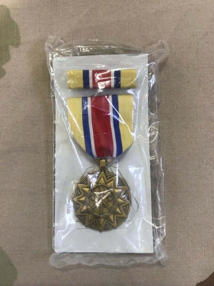 MEDAL SET ARMY RESERVE COMPONENTS ACHIEVEMENT RIBBON ARCAM NSN 8455-00 ...