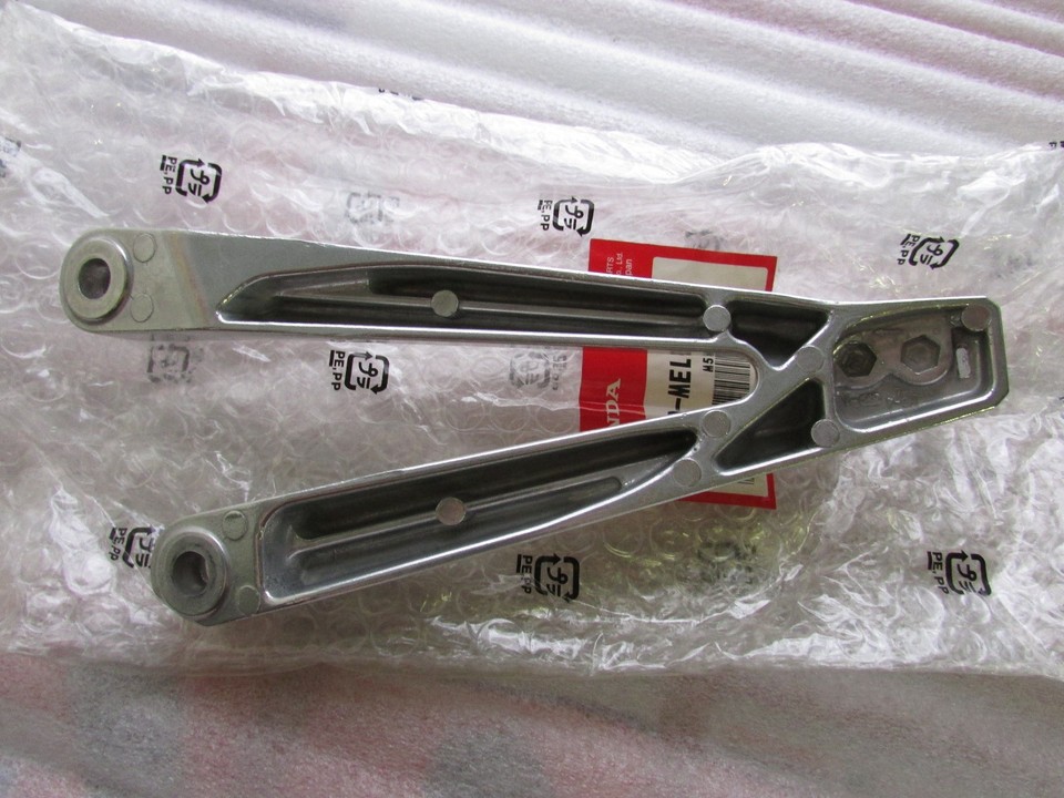 NEW 04-07 HONDA CBR1000RR CBR1000 LEFT LH PILLION REAR STEP PEG HOLDER ...