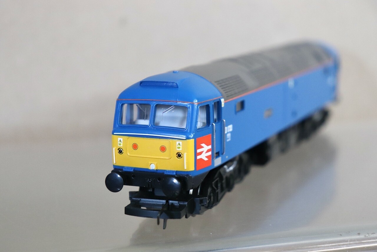 Hornby R2422 Class 47 Riviera Trains 47853 Diesel Locomotive for sale ...