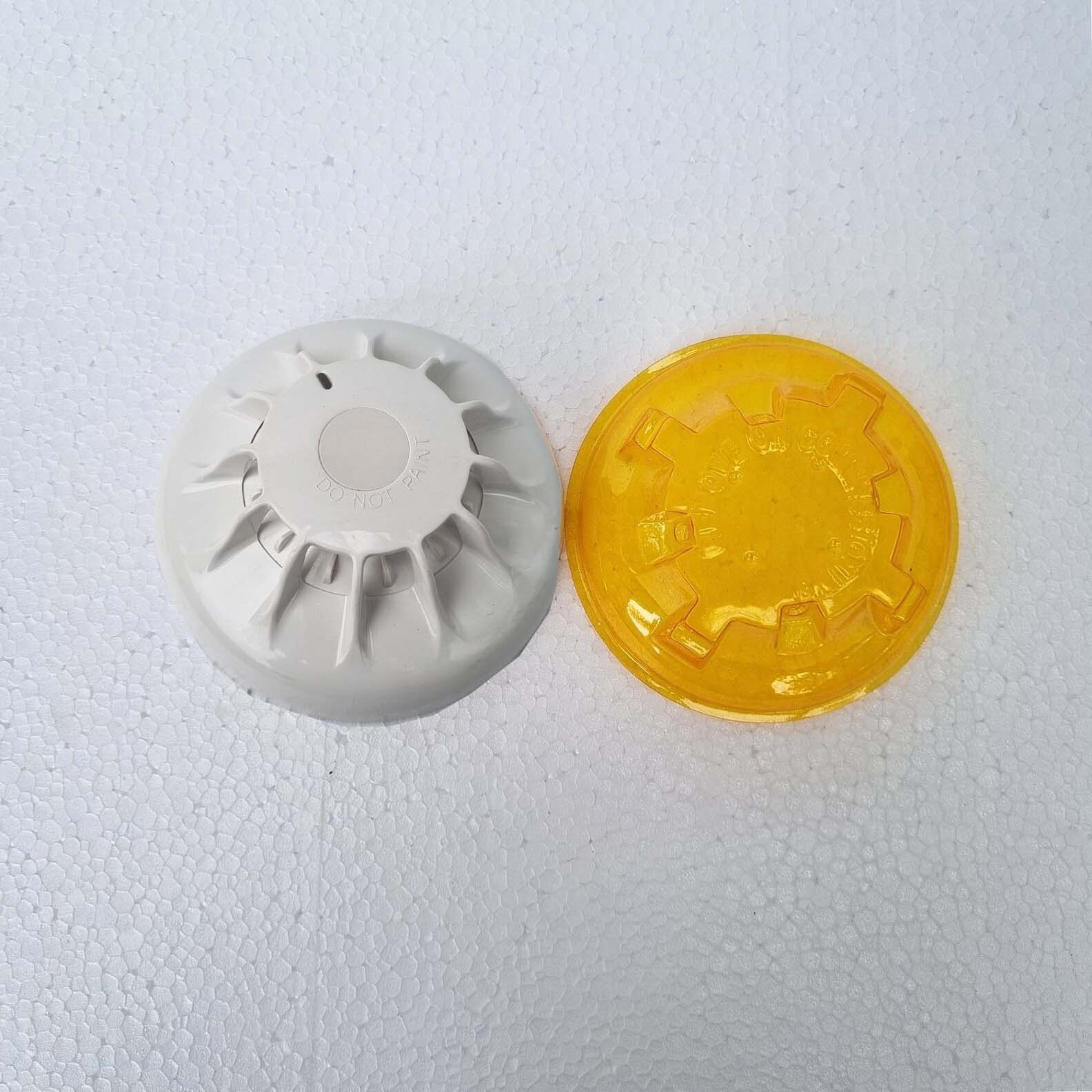 TYCO 631hf Conventional Heat Detector 516.600.033 for sale online | eBay