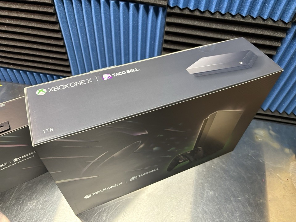 Xbox One X 1TB Taco Bell Edition W/ Elite 2 Controller & Stand ...