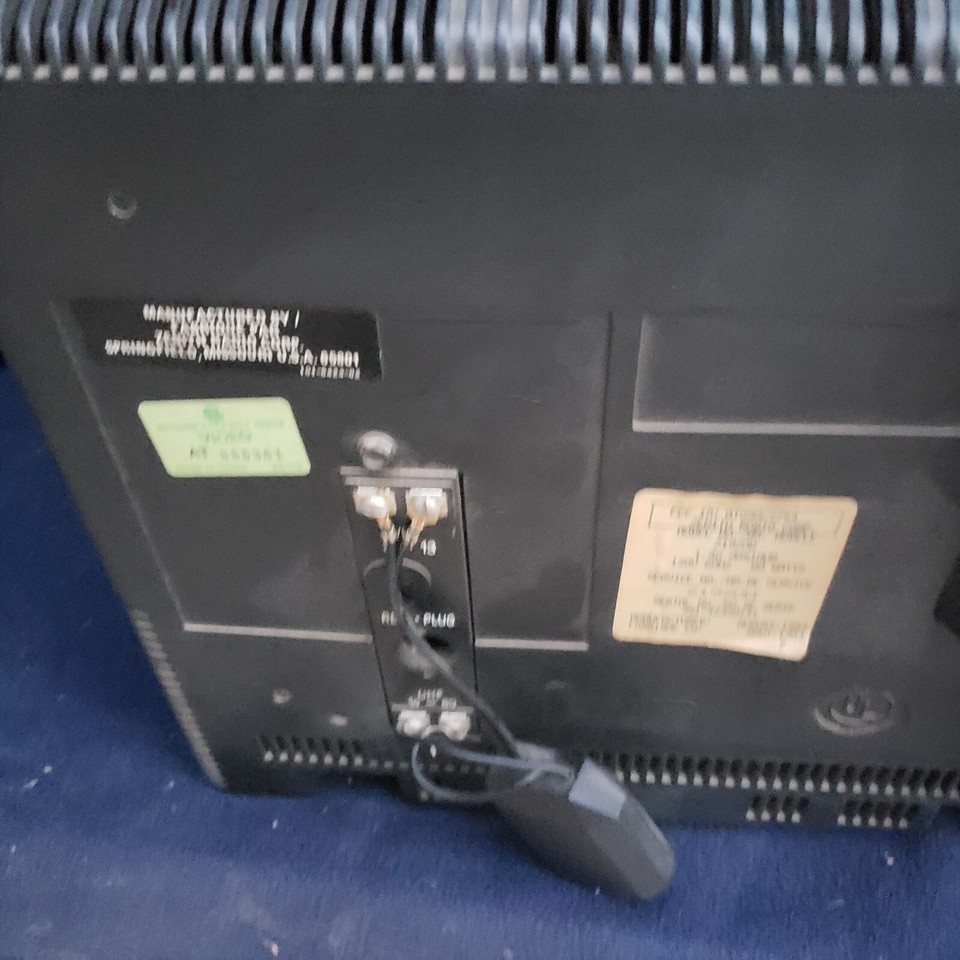 RARE 1983 Zenith 19" Woodgrain Z1920W CRT Retro Gaming Color TV No ...