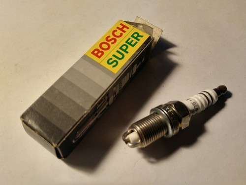 NEW ORIGINAL BOSCH SPARK PLUG SPARKPLUG 0242235668 FR7LDC+ 7402 | eBay ...