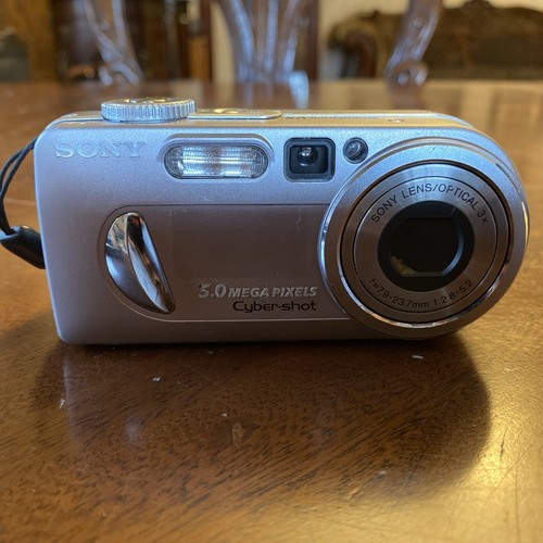 Sony Cyber-Shot DSC-P10 5.0MP 3x Optical Zoom Digital Camera, Battery ...