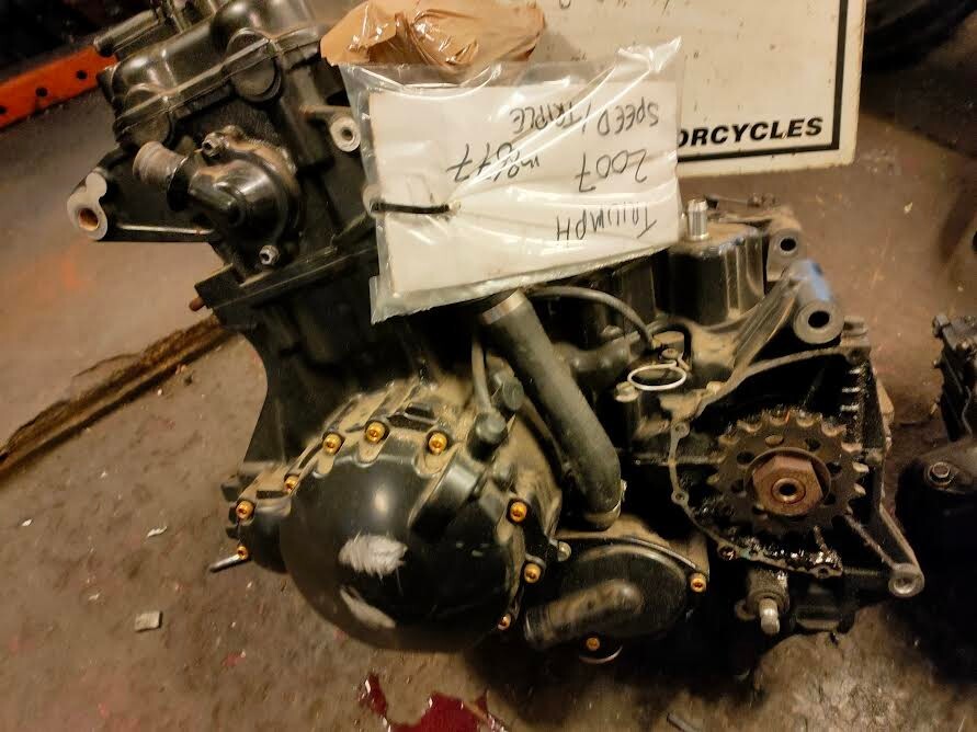 TRIUMPH SPEED TRIPLE 1050 2007 TO 2009:ENGINE: 8000 MILES ONLY WITH MOT ...