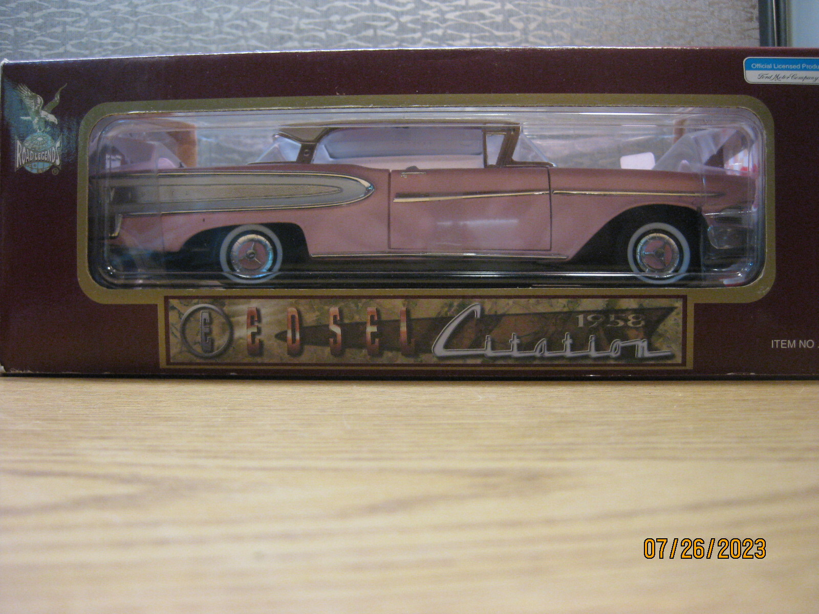 1/18 1958 EDSEL IN PINK BY YATMING / ROAD SIGNATURE # 92299 | eBay