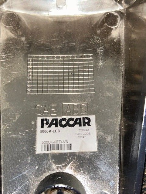 Grakon 5000K LED Cab Light Paccar Part #07785AA | Orange | LED Strip (45)