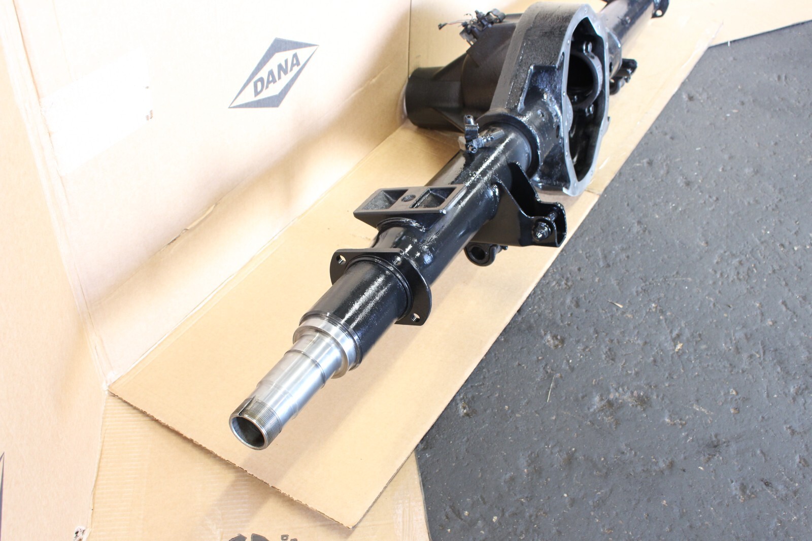 1994-1999 Dodge Ram 3500 Dana 80 Dually DRW Rear Axle Housing Cab And ...