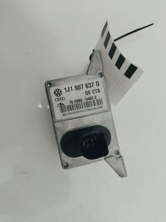 Volkswagen Golf IV 2002 ESP acceleration yaw rate sensor 1J1907637D ...