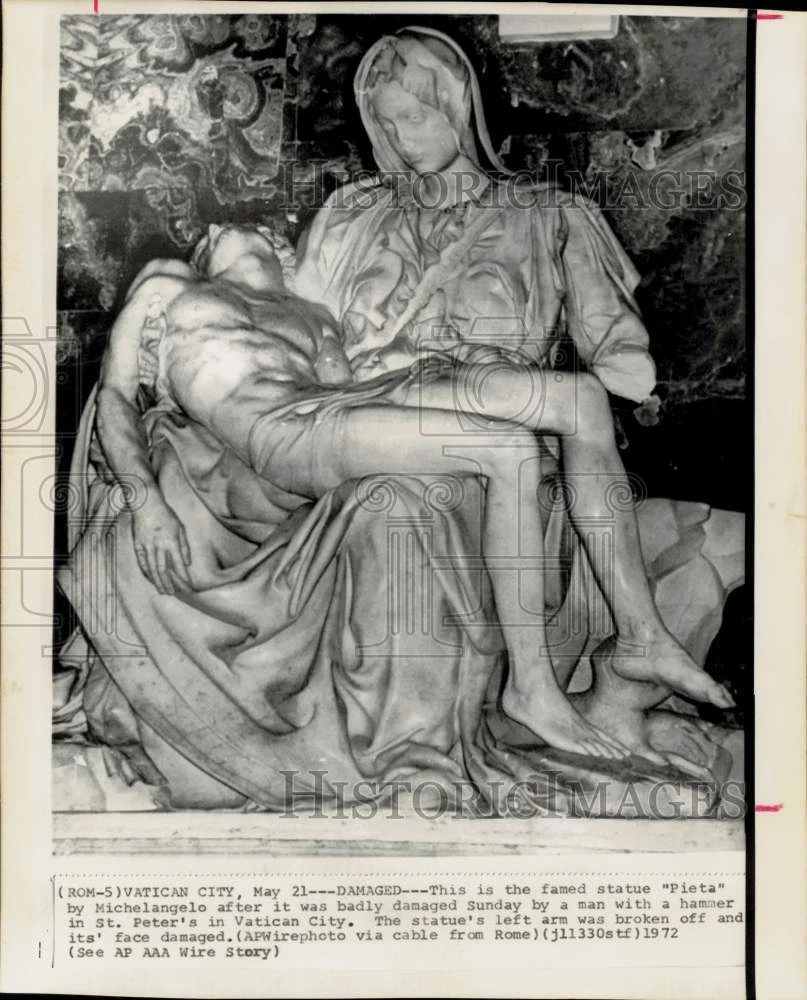 Michelangelos Pieta Attacked