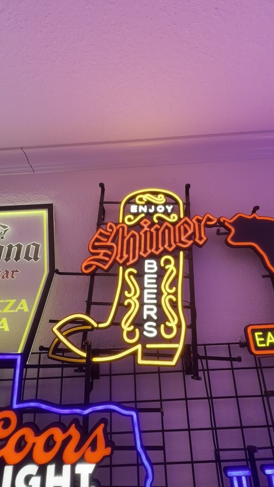 Shiner Tapping Boot Light Sign Beer Bar Decor 26"x24” With Motion | eBay