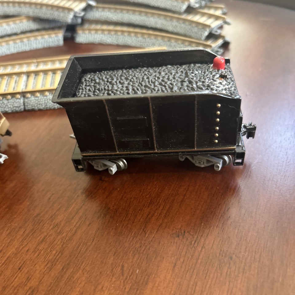 Feldstein Vintage Battery Powered Die Cast Engine Locomotive Train Set ...