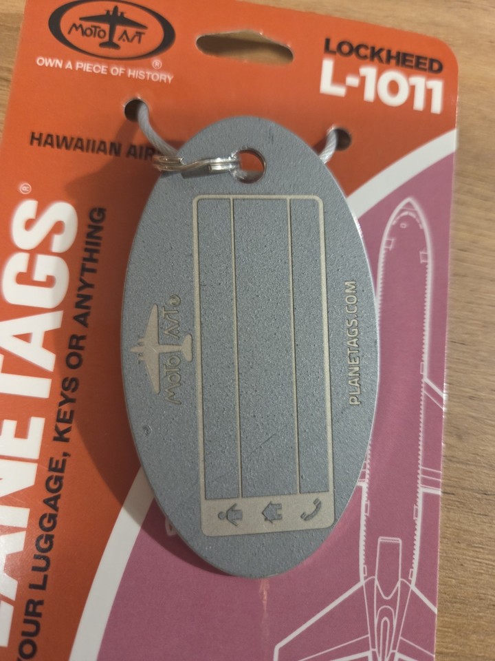 PLANETAGS: Lockheed 1011 TriStar: HAWAIIAN AIR: Tail # EI-BTN (PINK TAG ...