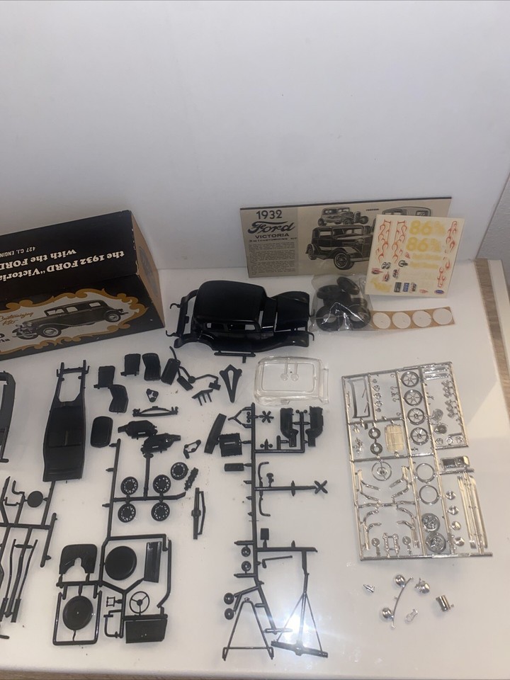 AMT The 1932 Ford Victoria Customizing Car Model Kit | eBay