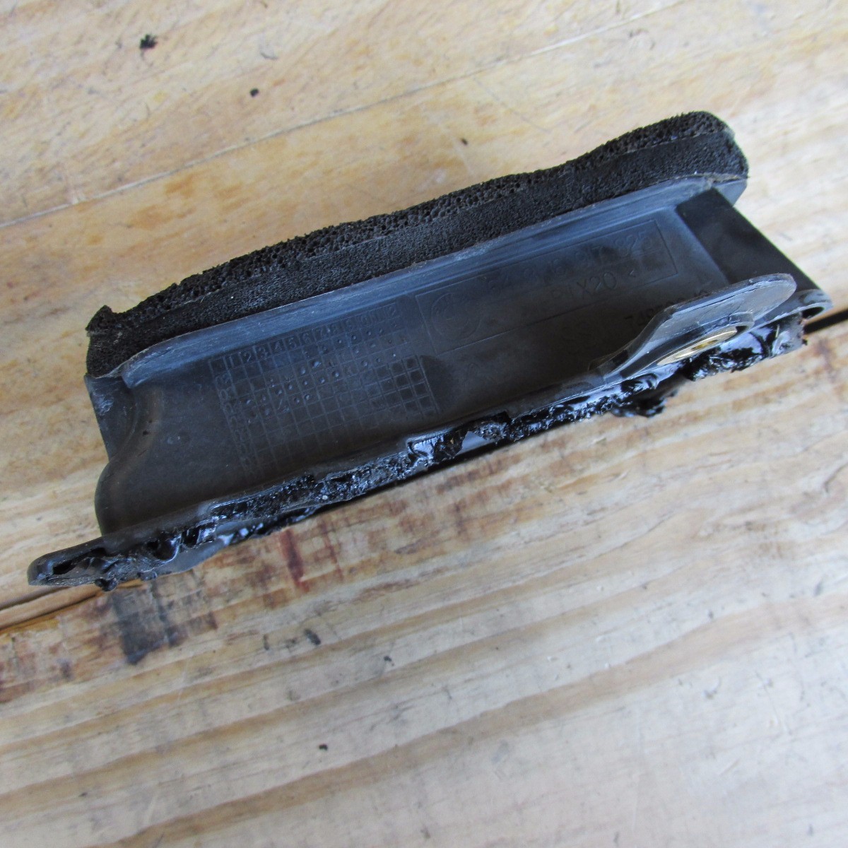 BMW E60 E61 E63 E64 5 6 SERIES CABIN MICROFILTER SEALING FRAME LEFT ...