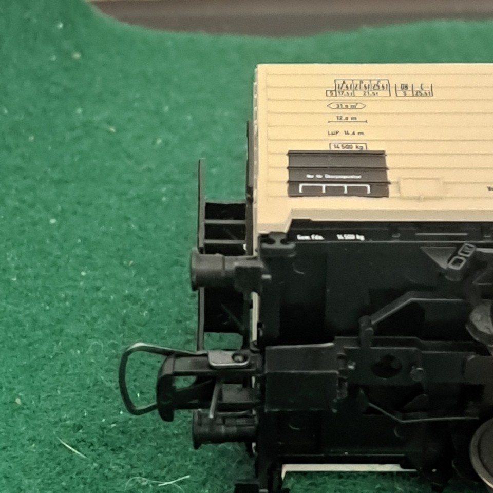 2 Roco HO Scale Train Cars 46404 and 47900 | eBay