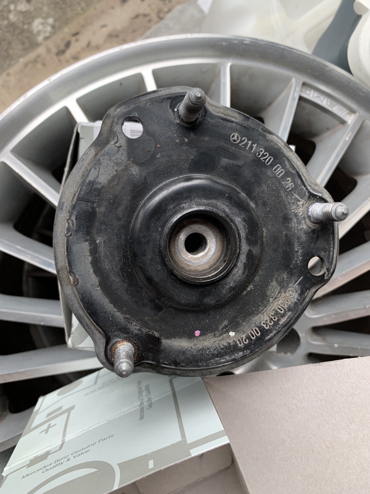 Genuine Mercedes Benz Front Shock Mount Strut Spring Retainer ...