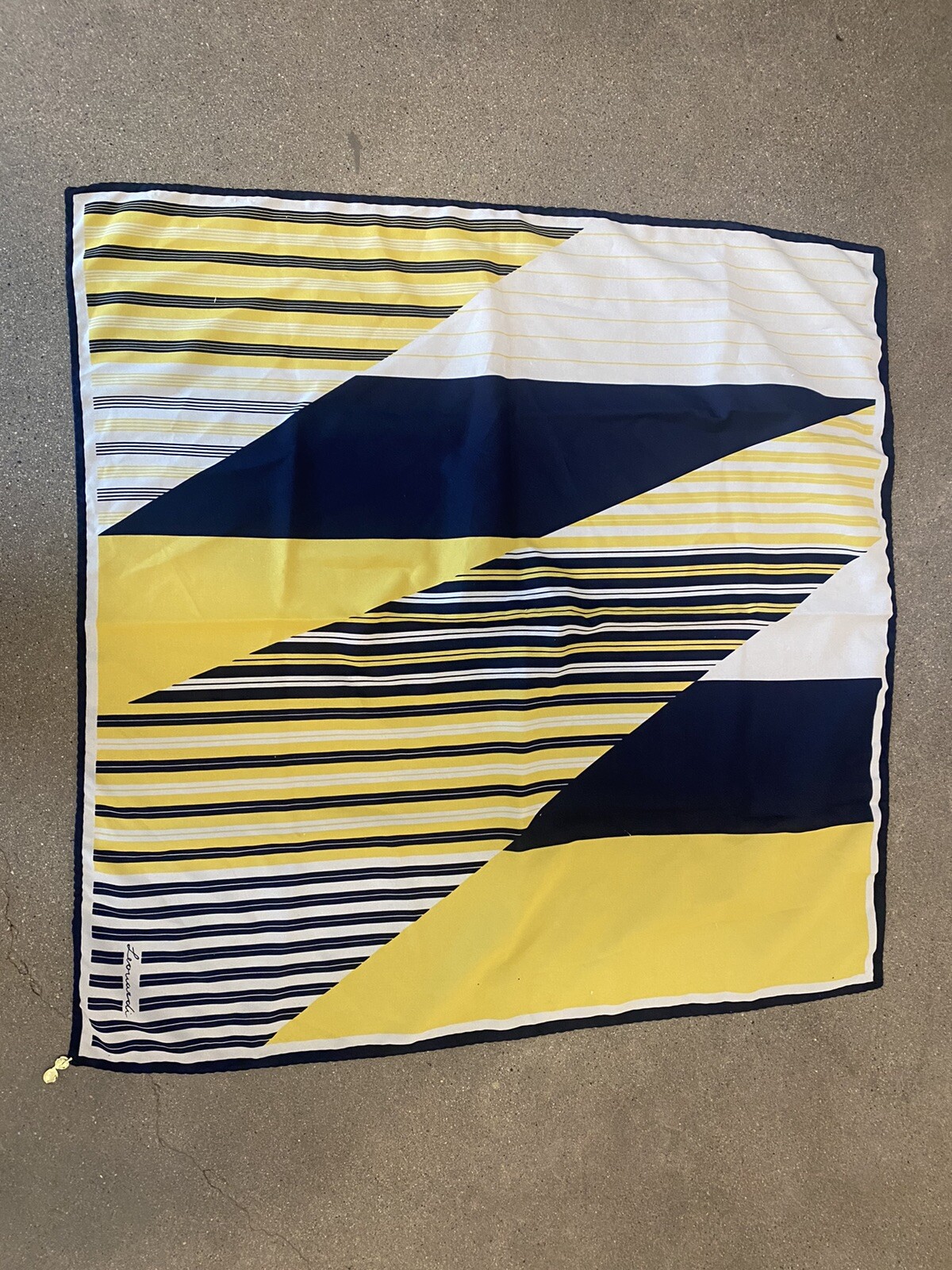 Leonardi vintage yellow and blue scarf - Gem