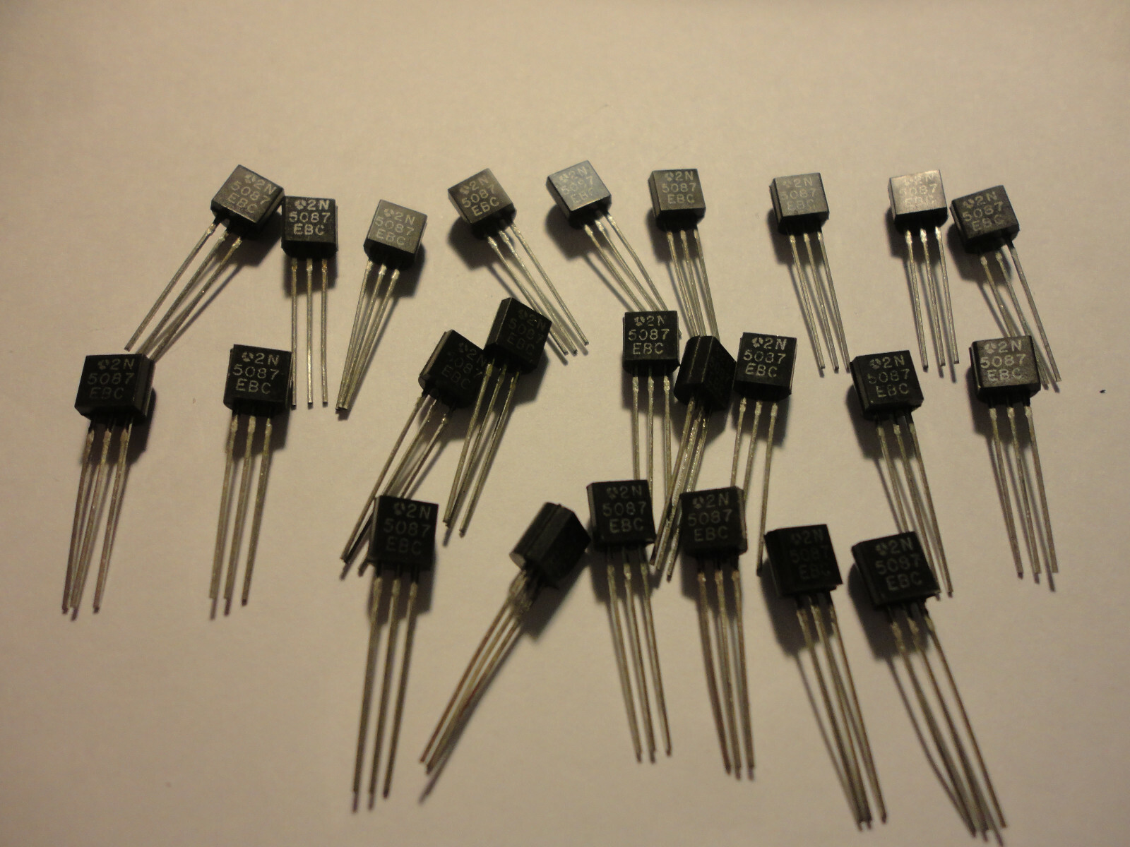 19 PCS 2N5087 PNP 50V 50MA. GENERAL PURPOSE TRANSISTOR | eBay