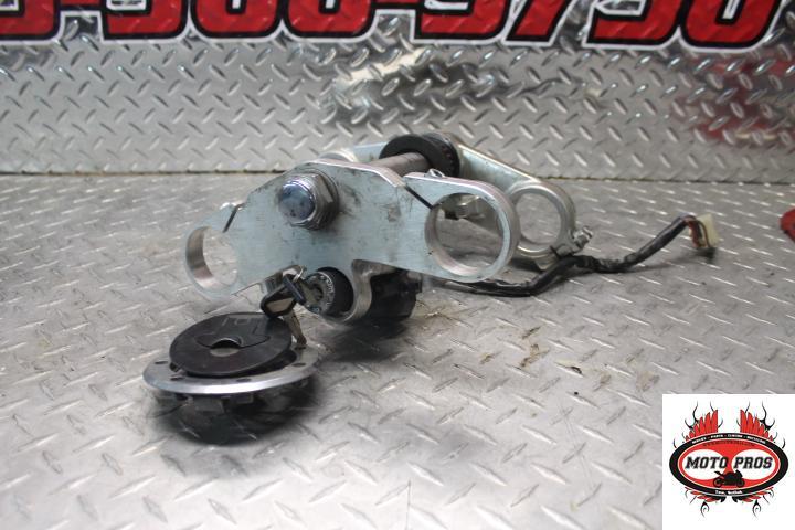 1994 Kawasaki Ninja Zx7 Zx750l Triple Tree W/ Ignition Gas Cap | eBay