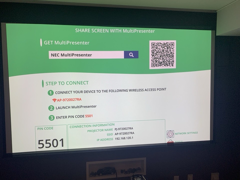 ONLY 16 hours Used/Almost New NEC NP-P605ULJL Professional Laser 3LCD ...