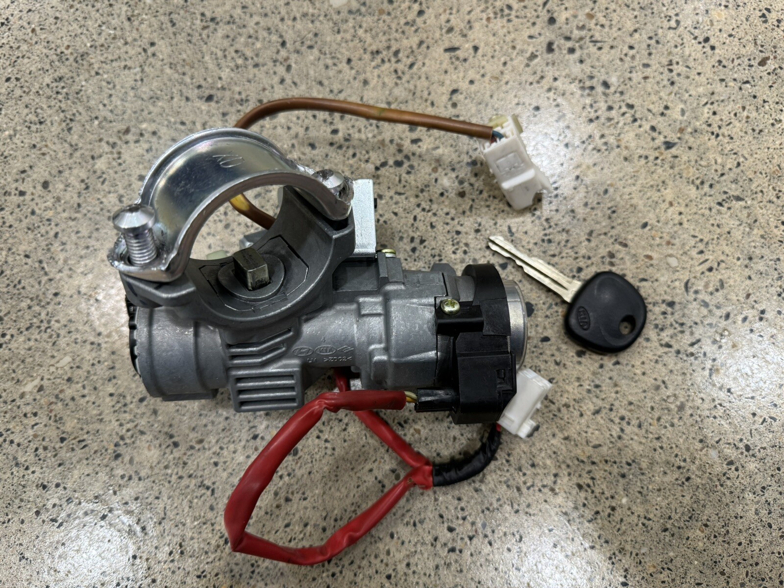 2010-2013 Hyundai Tucson Ignition Switch Cylinder W/ Key Conventional ...