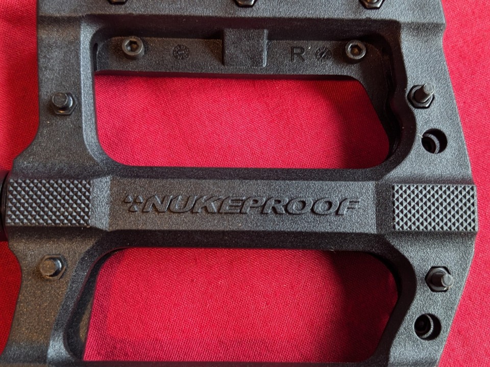 Nukeproof Neutron EVO MTB Flat Pedals Black Lightweight Enduro Trail DH ...