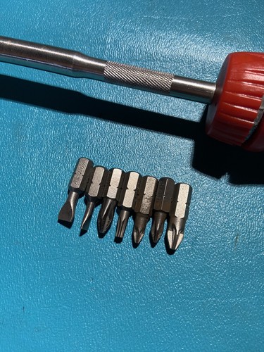 Snap-On SSDMR4B Ratcheting Screwdriver with 5 Bits for sale online | eBay