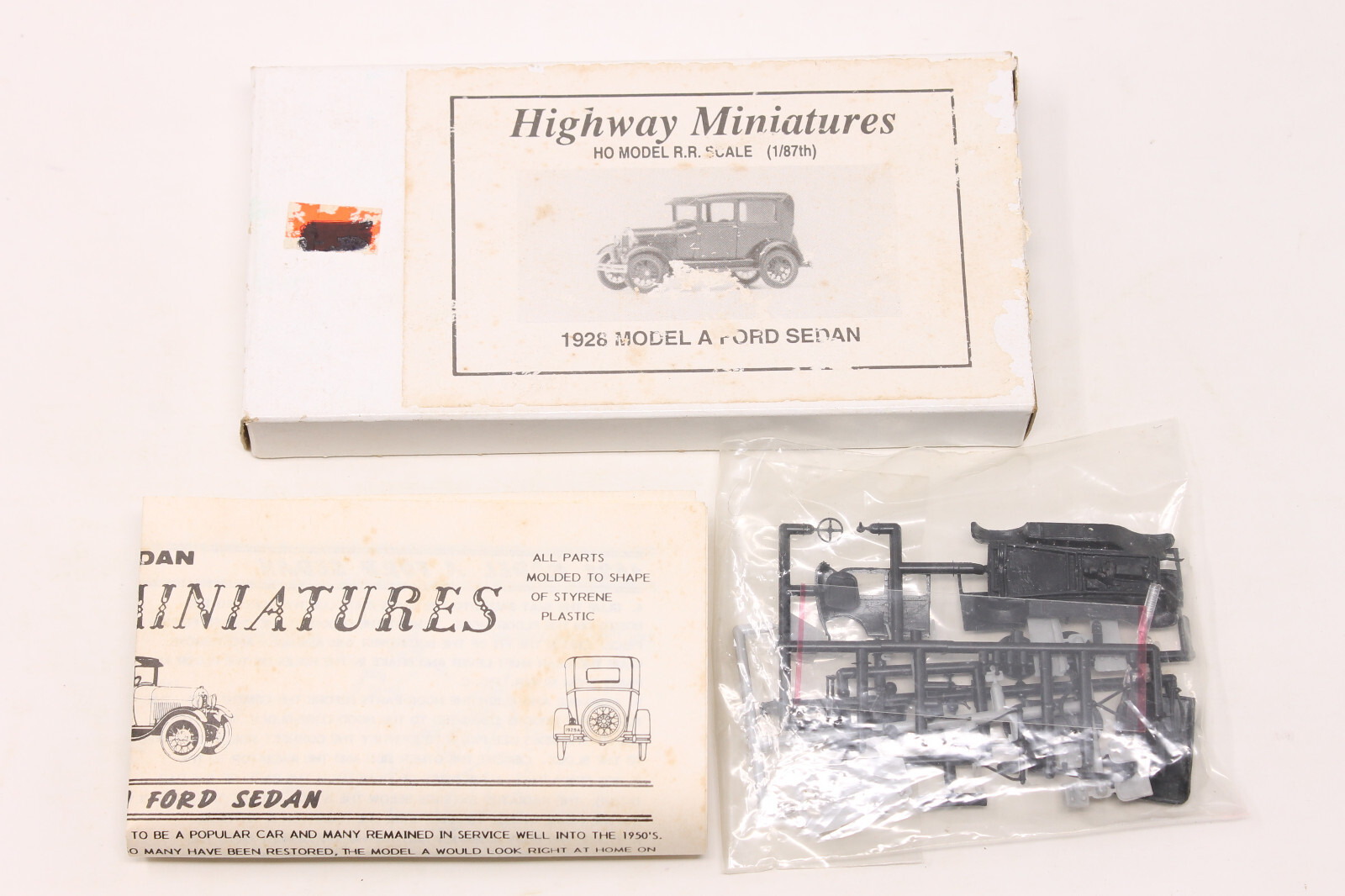 HO 1:87 Jordan Highway Miniatures 1928 Ford Model A Sedan Car Vehicle ...
