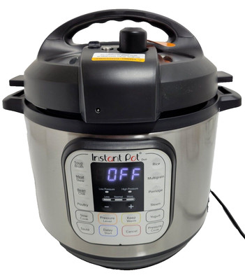 INSTANT POT ELECTRIC PRESSURE COOKER DUO 60 V5 - **HAS DAMAGE SEE ...