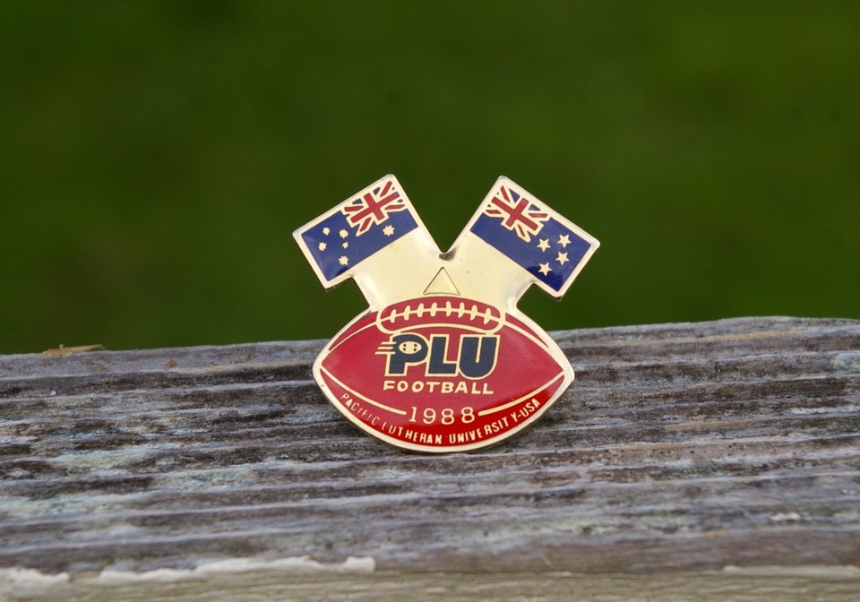 PLU Football 1988 Pacific Lutheran University USA Metal & Enamel Pin ...