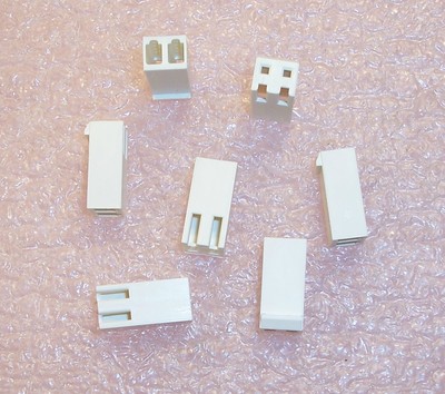 QTY (100) 2 POSITION CRIMP HOUSING RECEPTACLES LOCKING RAMP 3.96mm ...