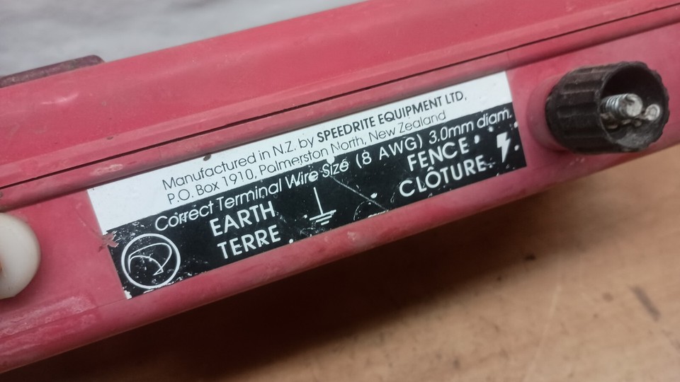 Vintage Speedrite Mains Operated Electric Fence Energizer 120 | eBay