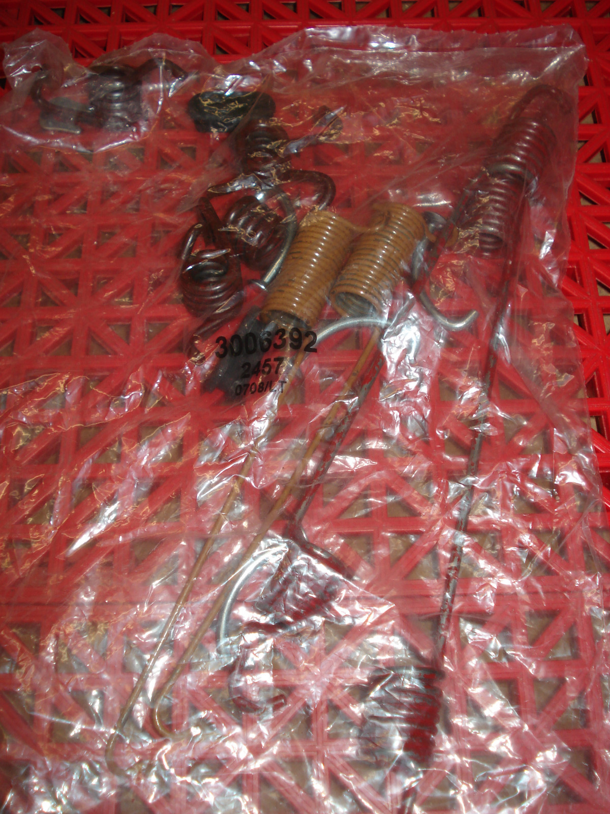 Lot of 10 Bendix Brake Spring Kit 3006392 2457 NEW | eBay