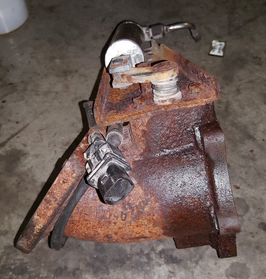 MAXXFORCE PACBRAKE EGR VALVE 3006547C1 + Regulator 3006570C91 | eBay