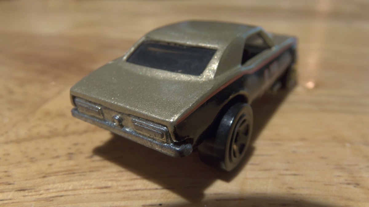 1982 Hot Wheels 1967 Camaro Gold & Black 3913-3439 Mattel 1 1982 Hot Wheels 1967 Camaro Gold & Black 3913-3439 Mattel 1