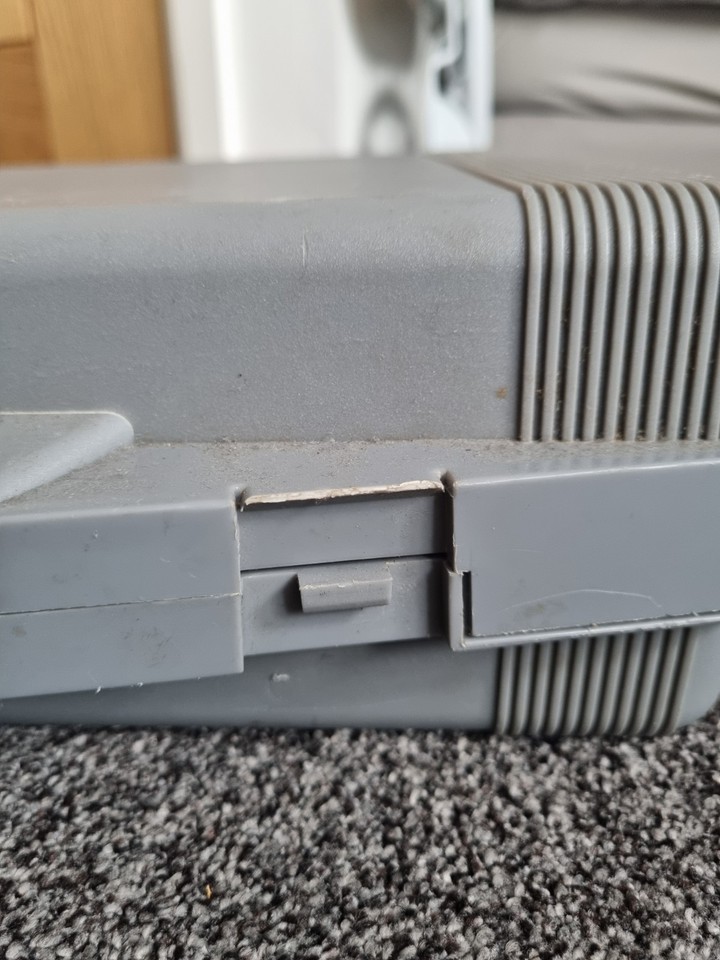 Nintendo NES Grey Console with NES Control Gun and Case Tested Working ...