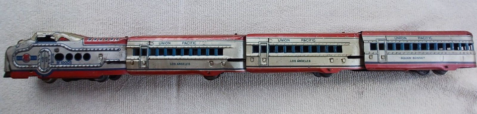 Vintage 1940's MARX M10005 Union Pacific Passenger Tin Train Los ...