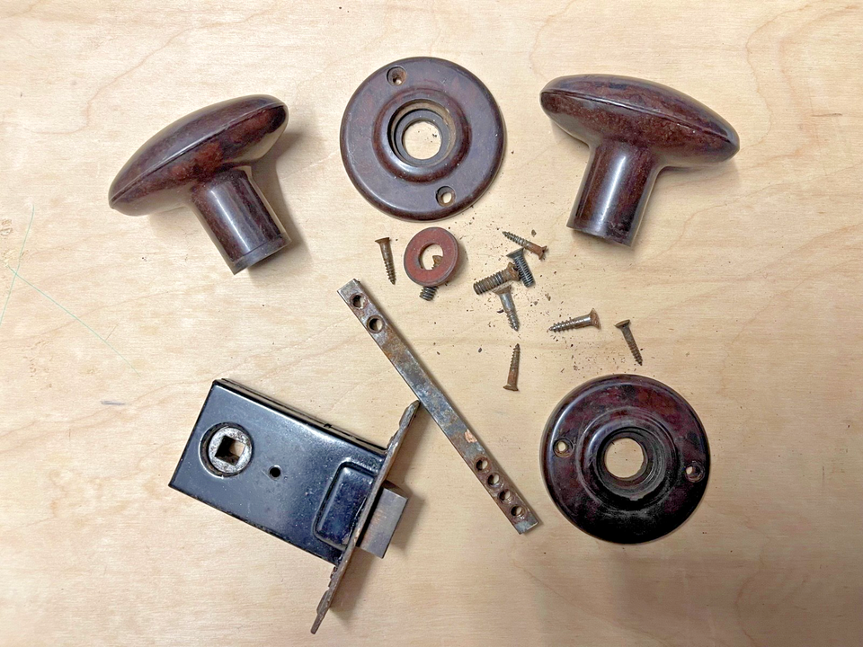 Bakelite Oval Brown Vintage Door Knobs, with back plates & Lock | eBay UK
